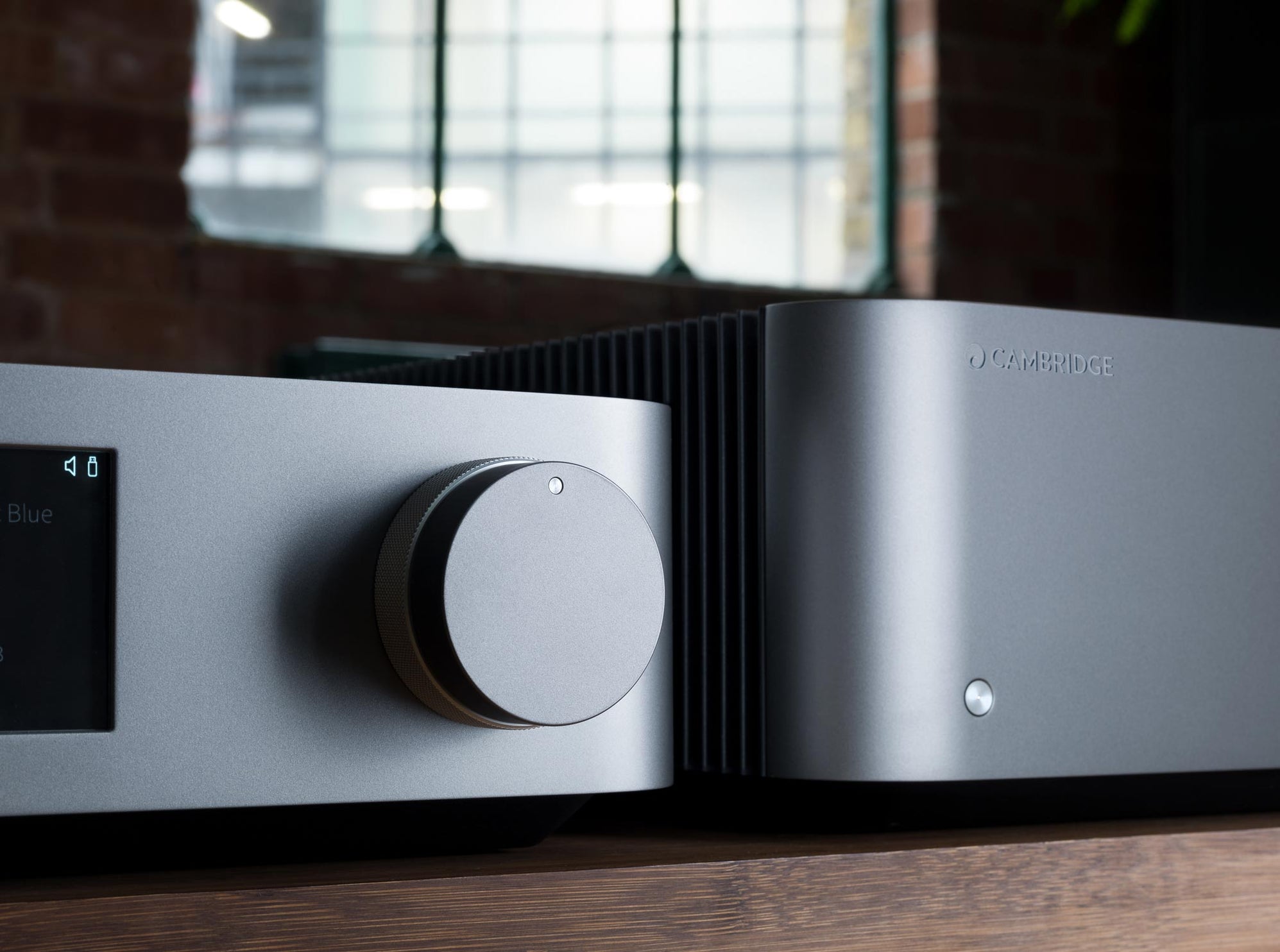 Cambridge Audio EDGE A - Amplificateur stéréo 100 Watts/canal